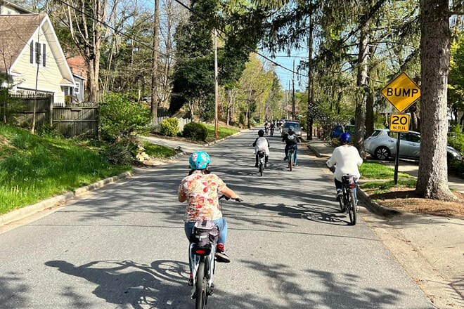 Historic Downtown Guided Electric Bike Tour with Scenic Views