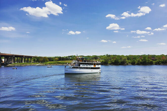 Hudson River Sightseeing Cruise (Editor’s Choice)