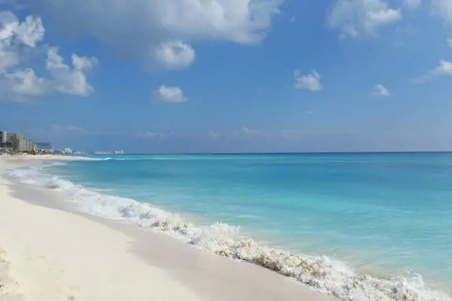 playa delfines