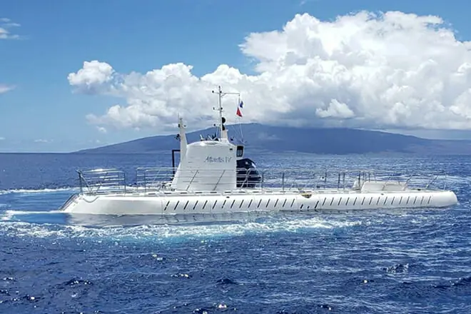 Waikiki Submarine Tour