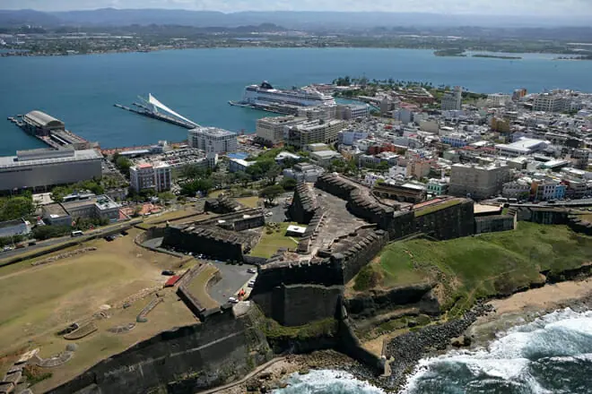 What Food Is Puerto Rico Known For: Main Ingredients and Flavors