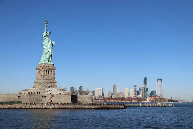 What is Manhattan Famous For: The Heart of New York City
