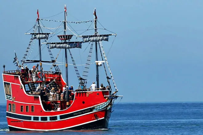Captain Memo’s Pirate Cruise
