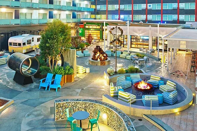 Hotel Zephyr