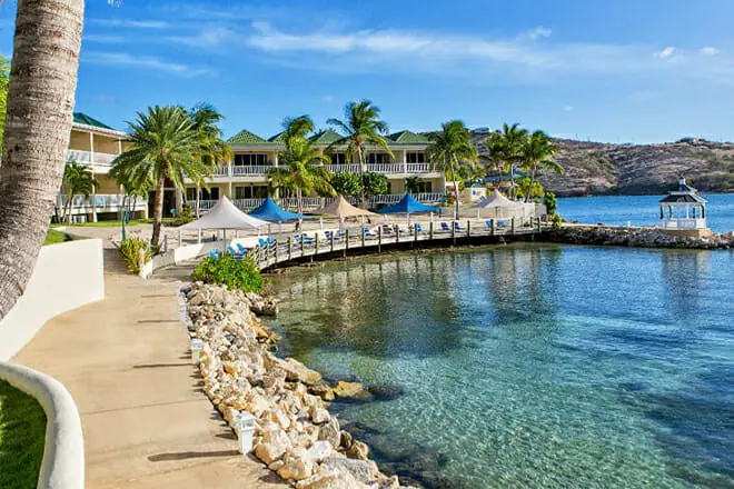 St. James's Club and Villas