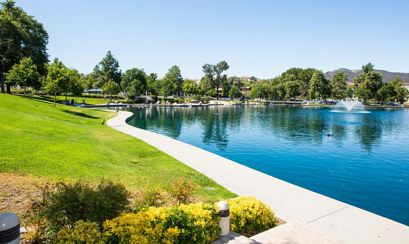 temecula duck pond and park travel photo