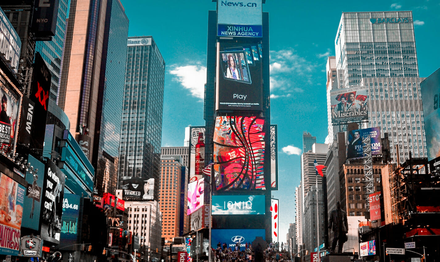 what is the best time of year to visit times square travel photo