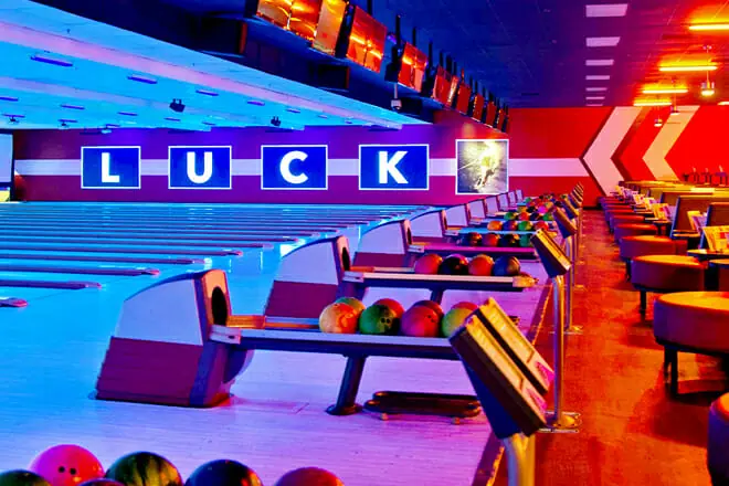 Bowlero