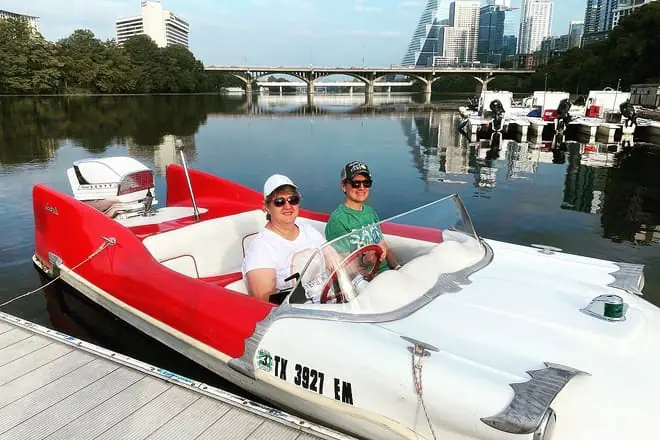Retro Boat Rentals