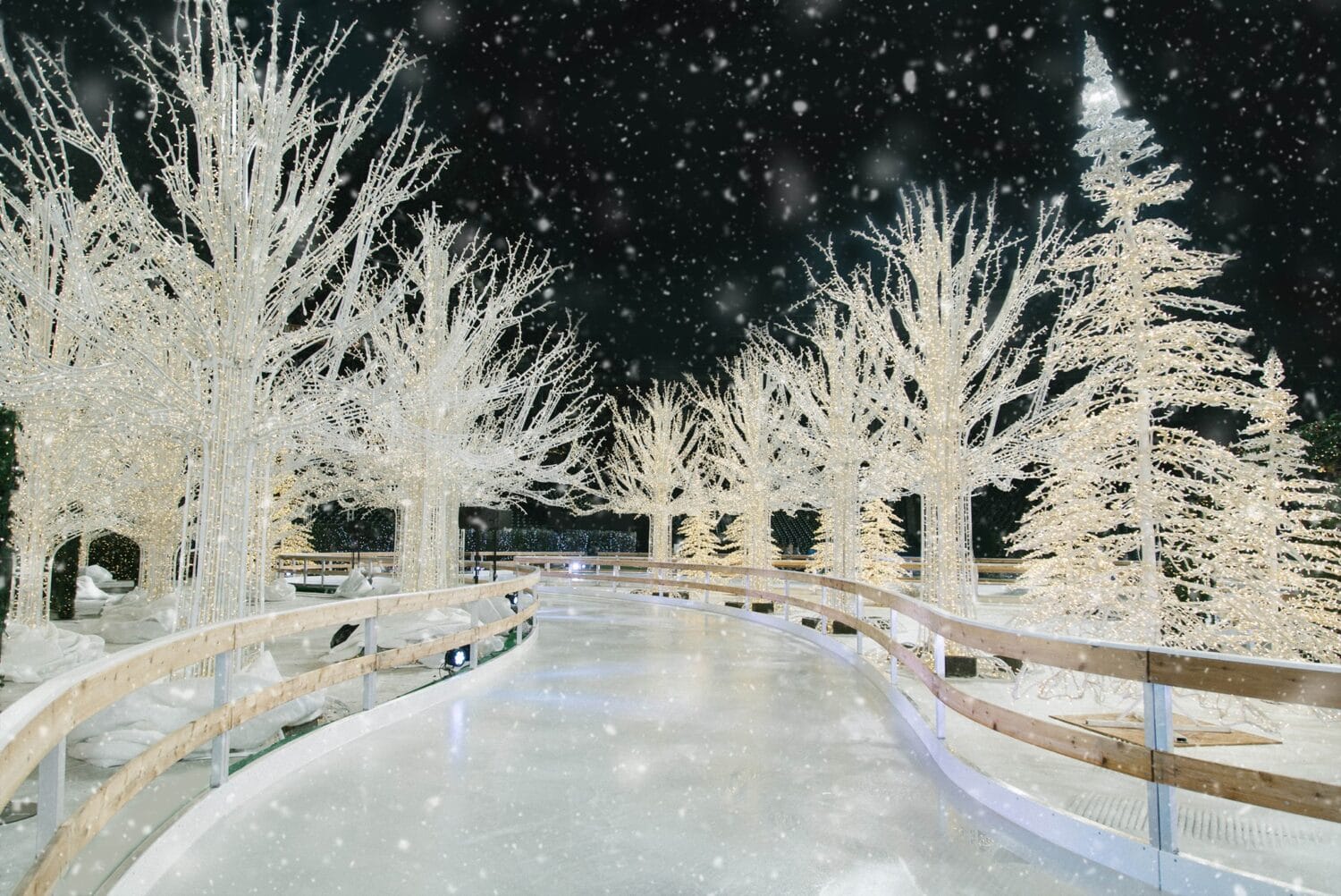 The magical ice skating rink of Enchant