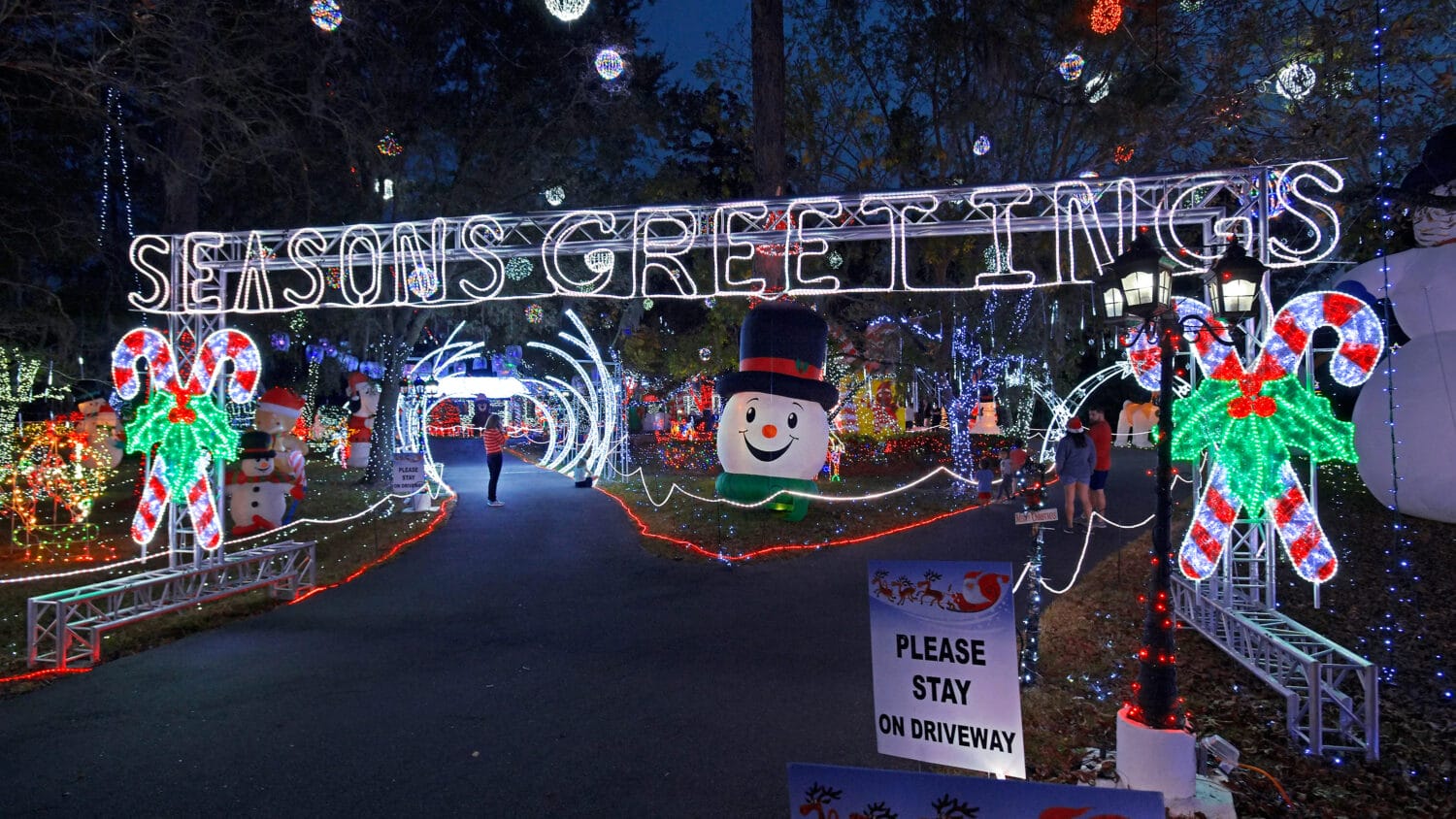 A dazzling holiday greetings at Jacksonville, Florida