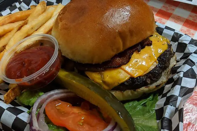 Amigos Burgers & Beer