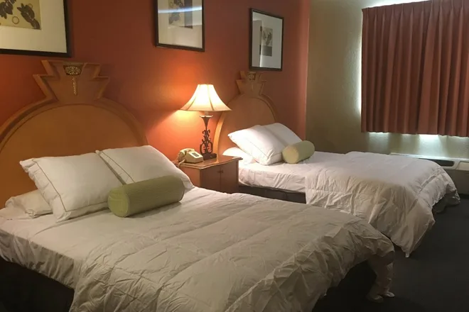 Bayshore Inn