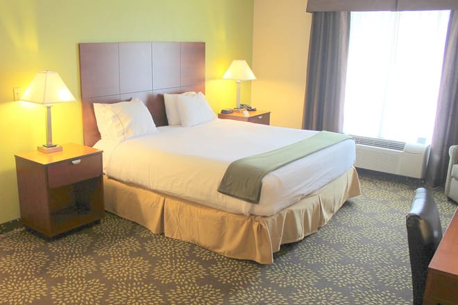 Holiday Inn Express & Suites Starkville, an IHG Hotel