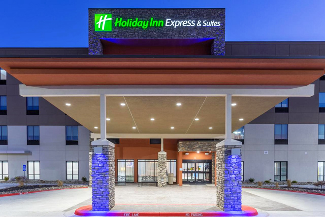 Holiday Inn Express and Suites Kearney