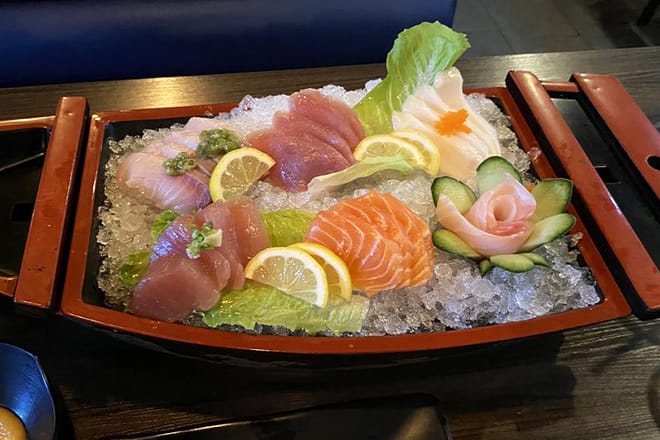  Izumi Sushi Bar Seafood