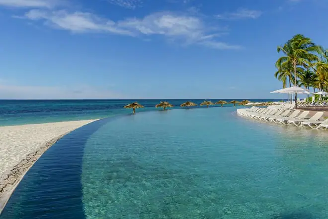 Lighthouse Pointe at Grand Lucayan