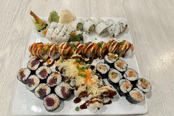 Mahi's Seafood and Sushi