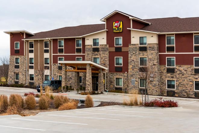 My Place Hotel - Overland Park