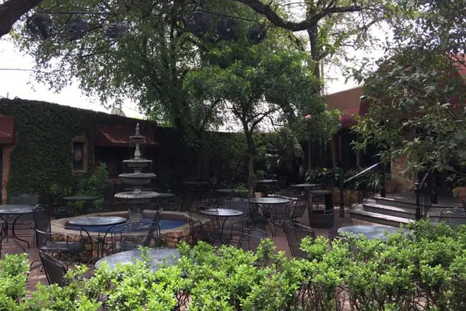 Palmer's Restaurant Bar & Courtyard