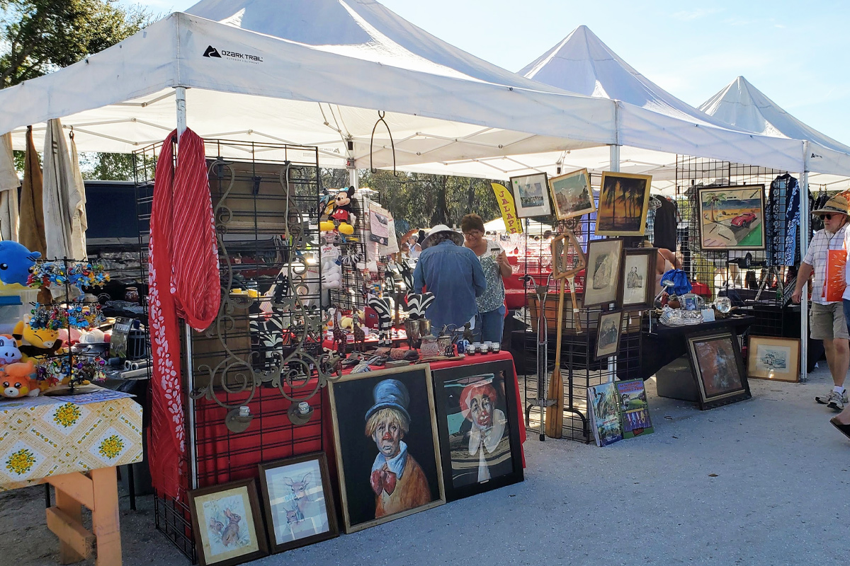 Stalls offering various art and homemade products.