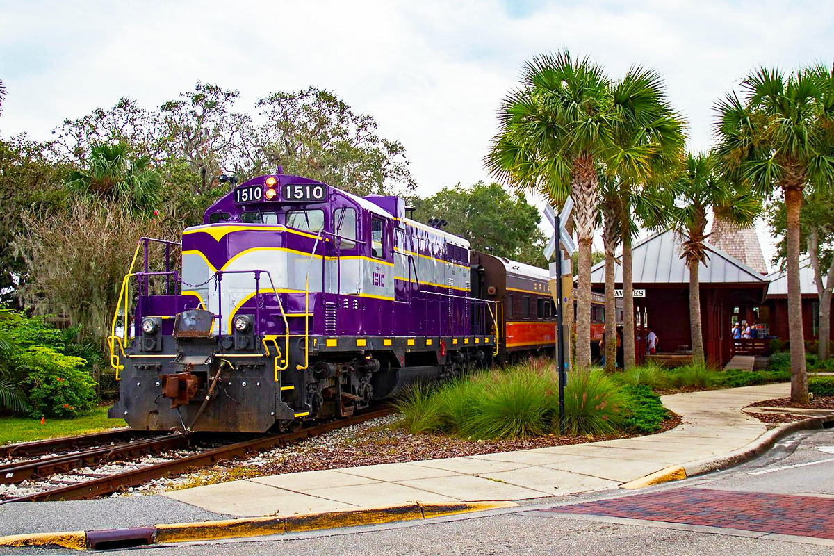The Golden Triangle Train from Royal Palm Railways Experience