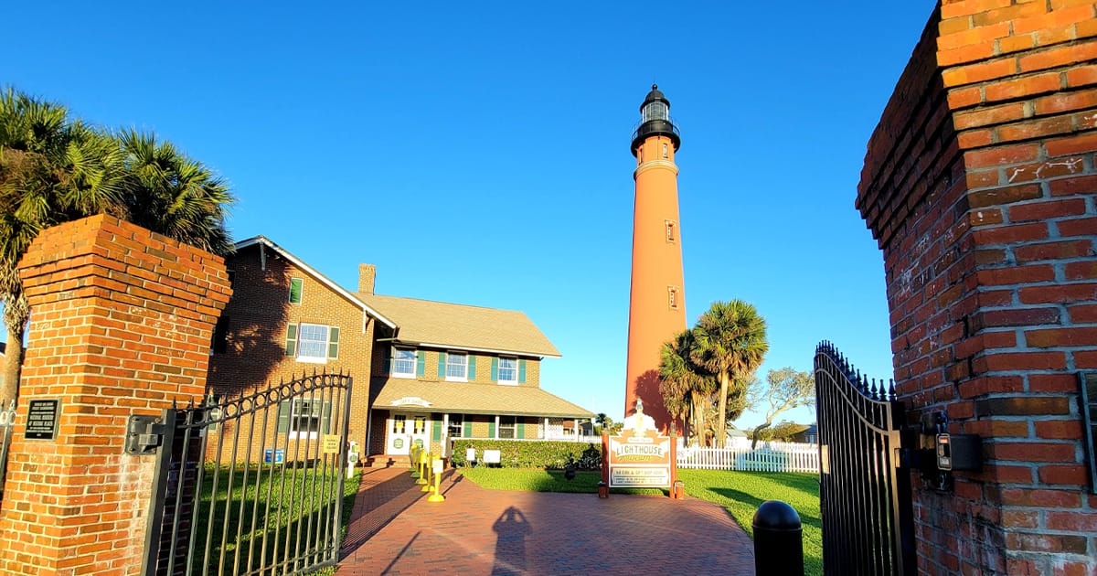A phot of the Ponce Inlet Lighthouse