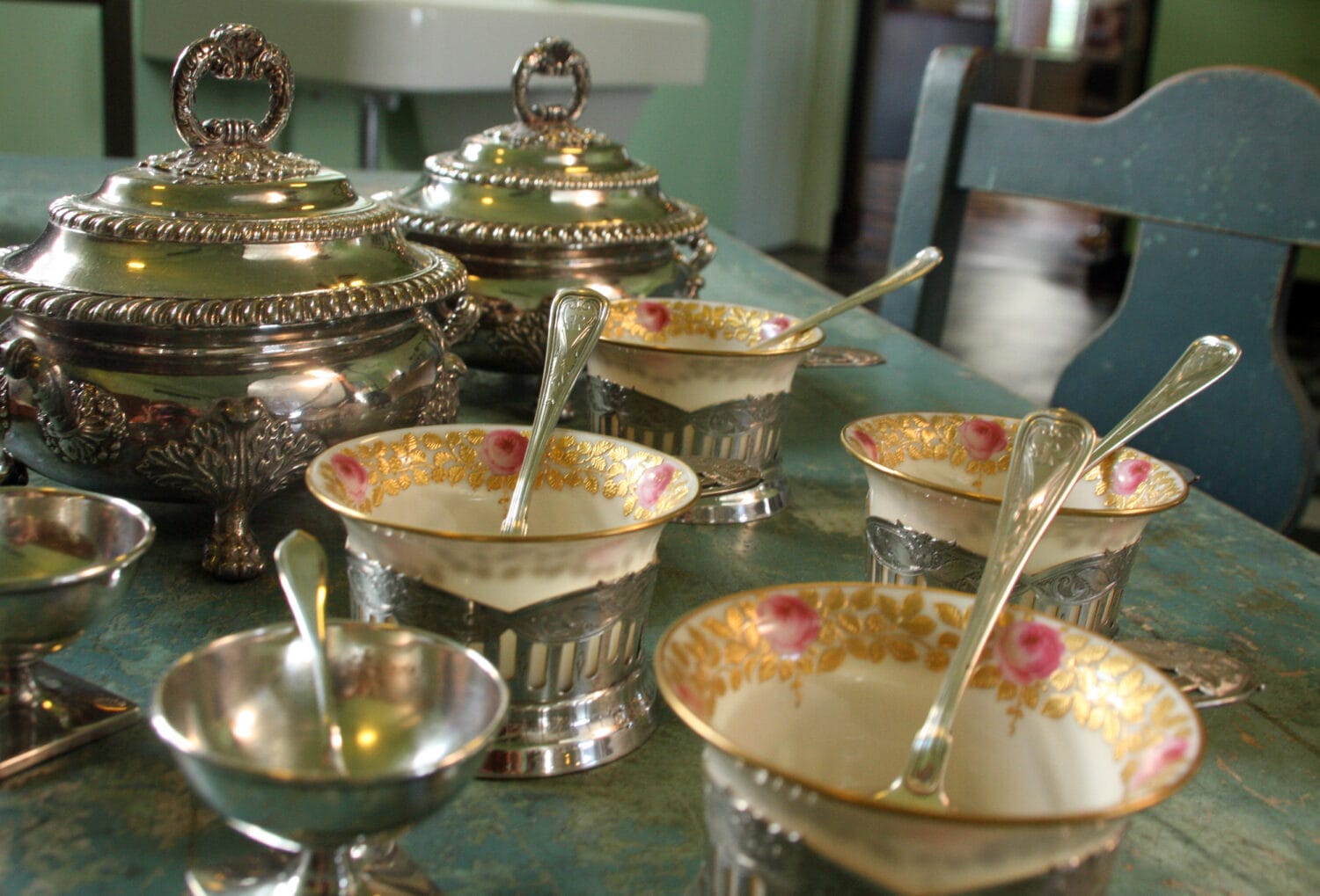 A beautiful set of utensils displayed in the mansion.