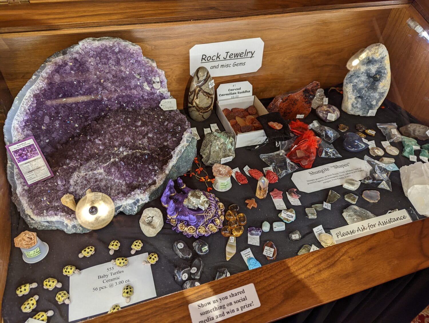 a close up look at the beautiful rocks and crystals display