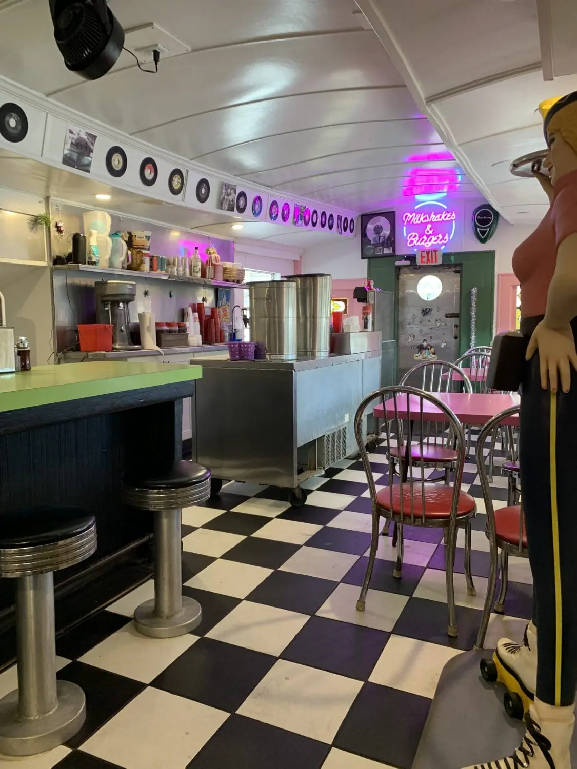 A glimpse of the inside of the diner