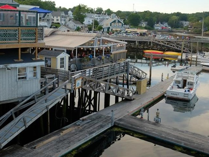 boothbay lobster wharf 12