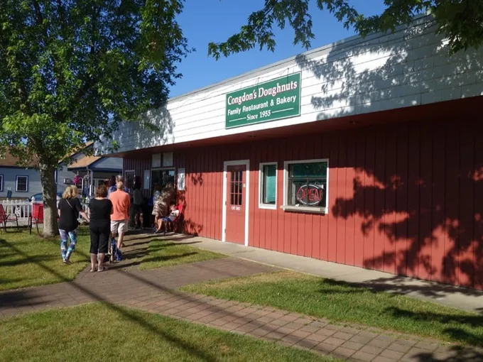 congdon's doughnuts family restaurant & bakery 1