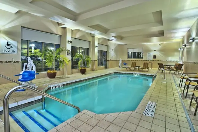 Holiday Inn & Suites Green Bay Stadium, an IHG Hotel