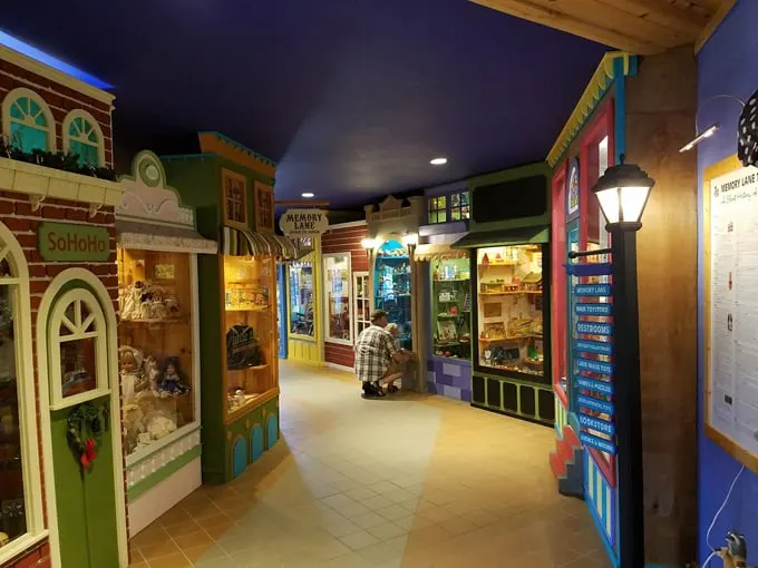 LARK Toys 1
