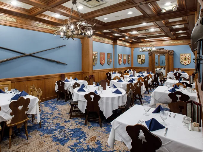 maders restaurant 4