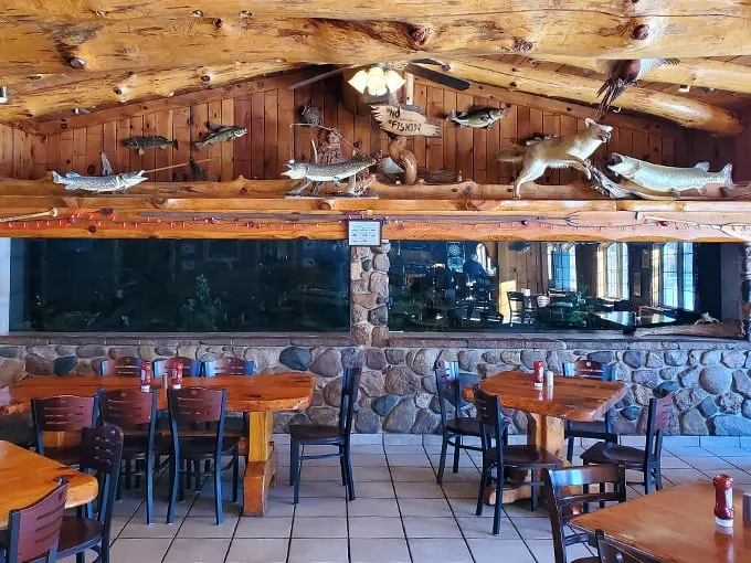rivers edge pub and grub 6