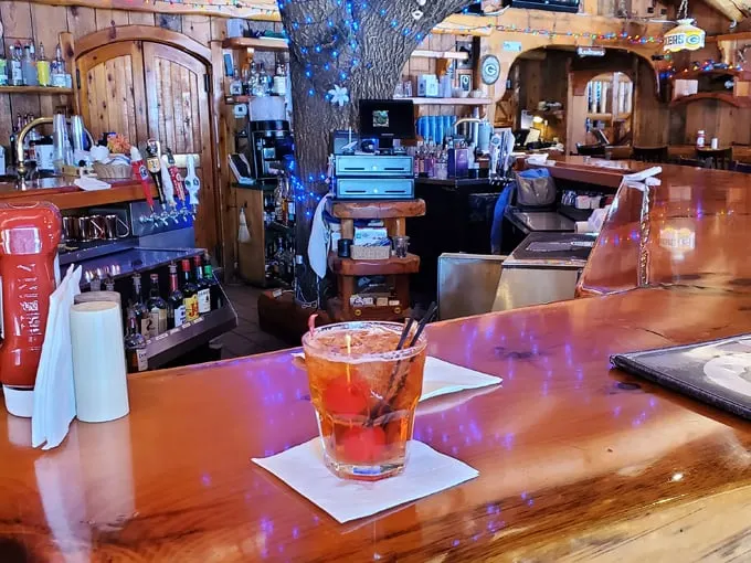 rivers edge pub and grub 8
