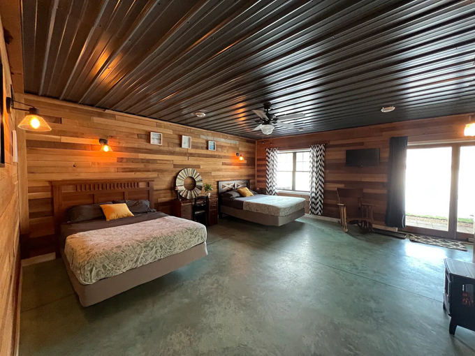 Rustic Barn Airbnb 4