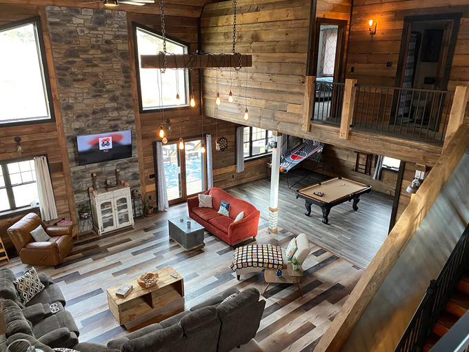 Rustic Barn Airbnb 7