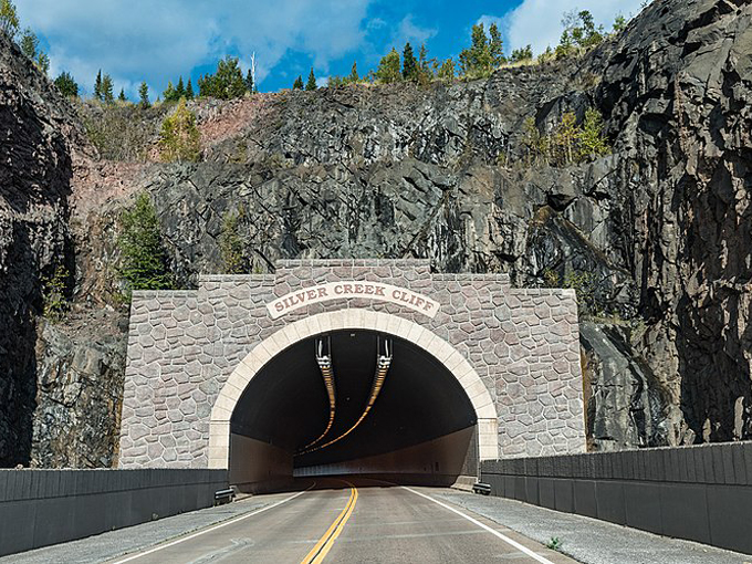 Silver Creek Cliff Tunnel 2