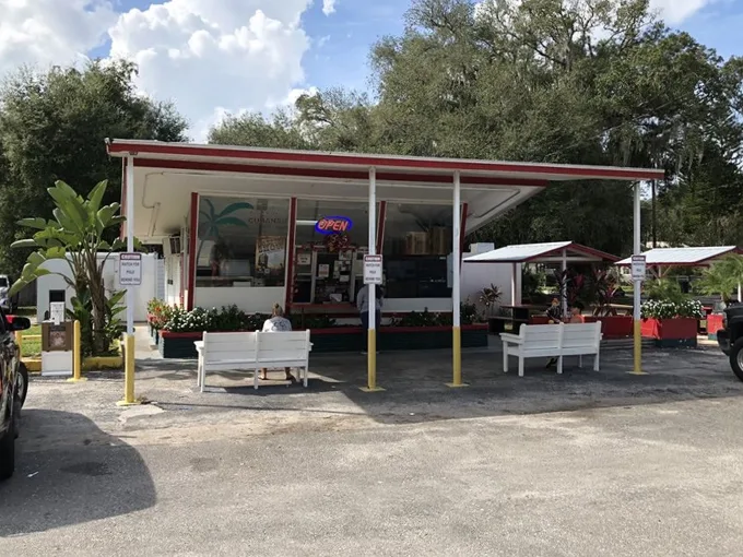 strawberry hut 1