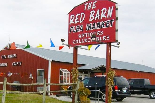 the exterior of red barn flea