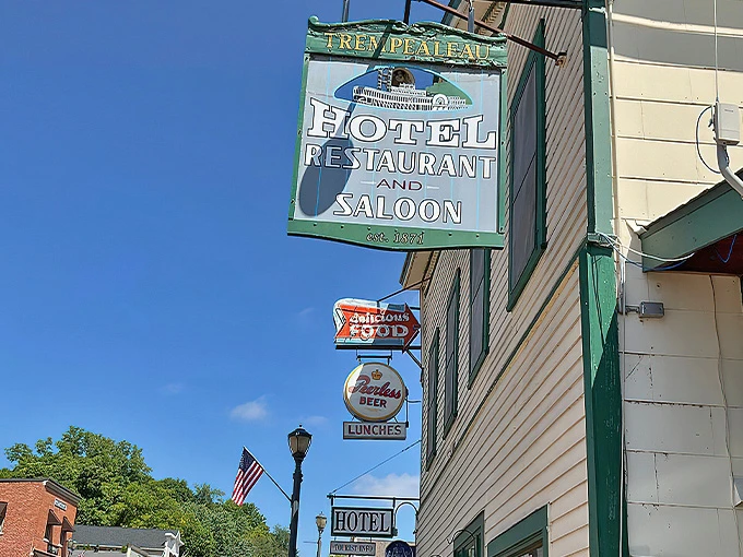 trempealeau hotel 2