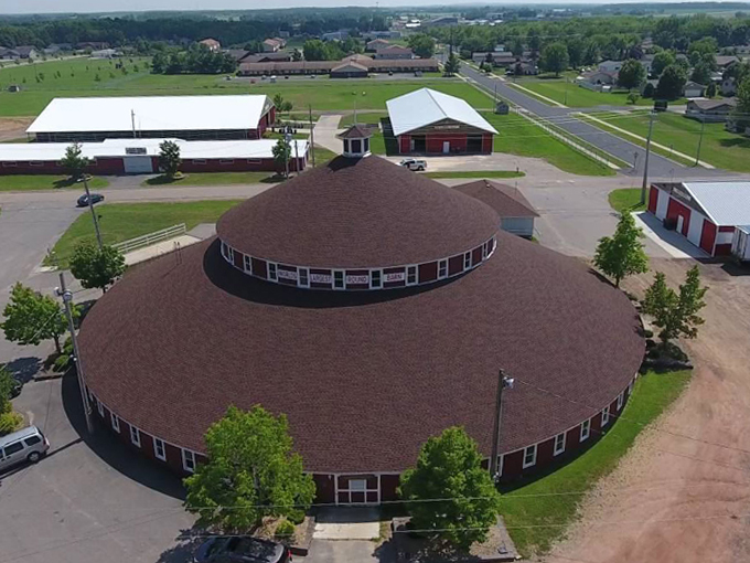 worlds largest round barn 6