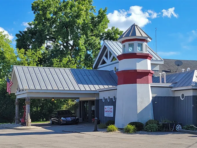 the mariner's inn 1