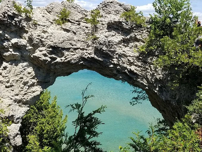 arch rock 2