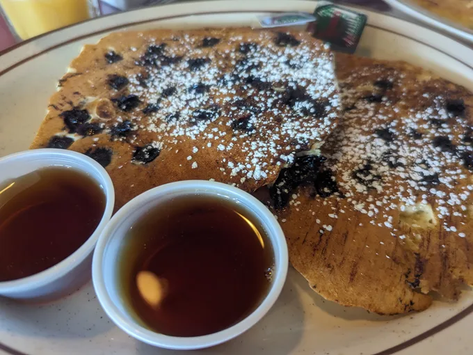 bernies restaurant 3