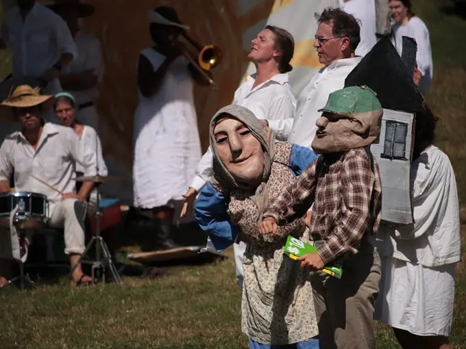 bread and puppet museum 6