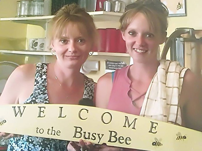 busy bee diner 4