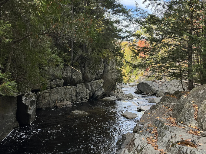 cascade stream gorge trail 2